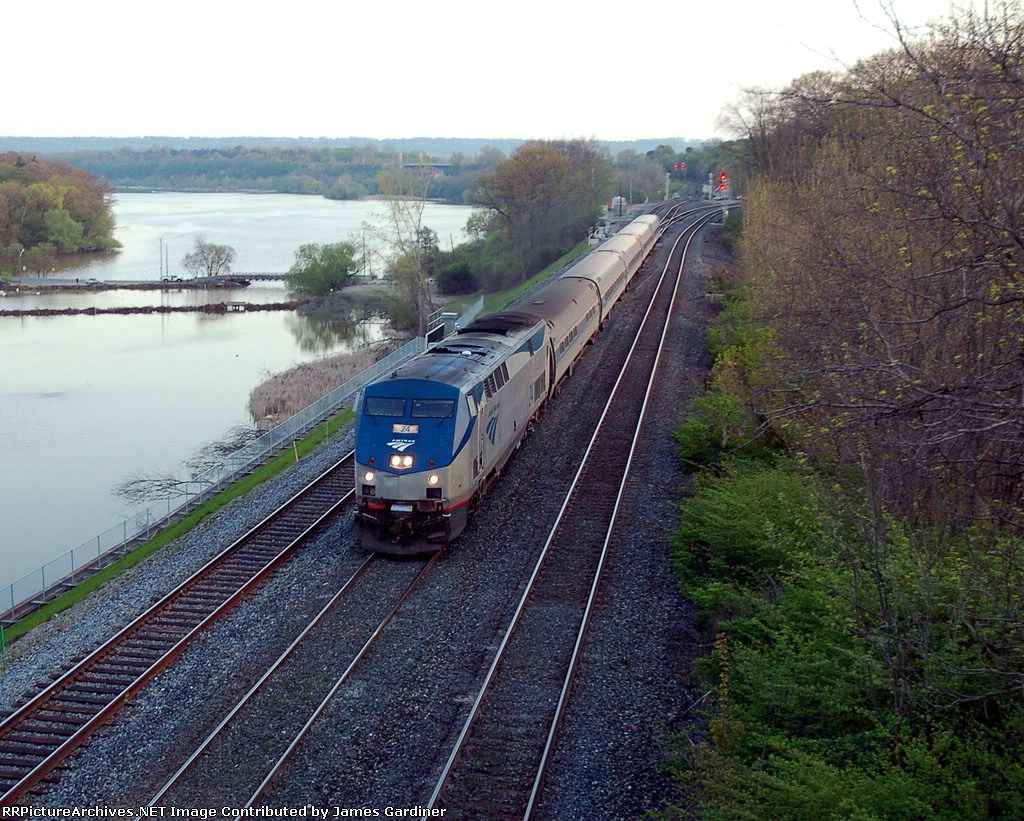 VIA 98 by Bayview Jct